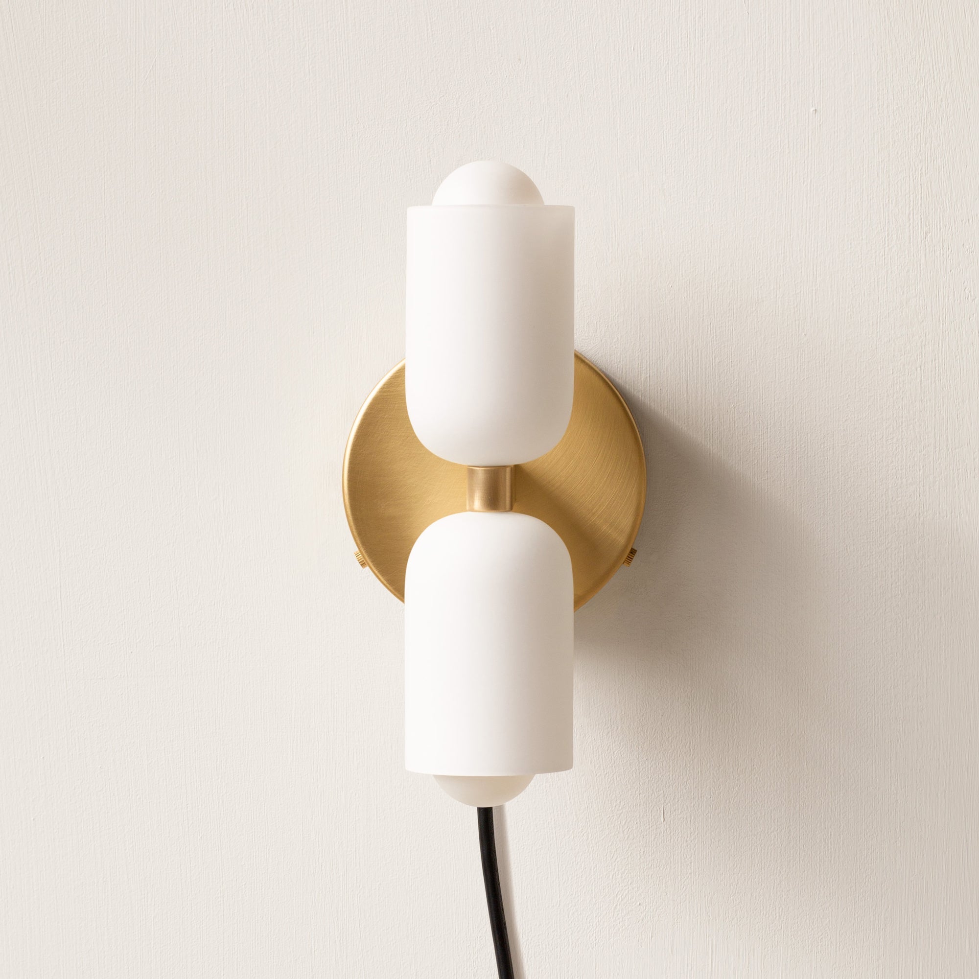 Creamy Double Head Plug-in Wall Light | Lumpaz